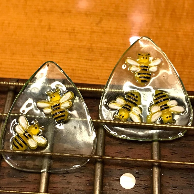 Guitar Pick Handmade Bee Art Craft Accessories Rock Guitarist Musician ...