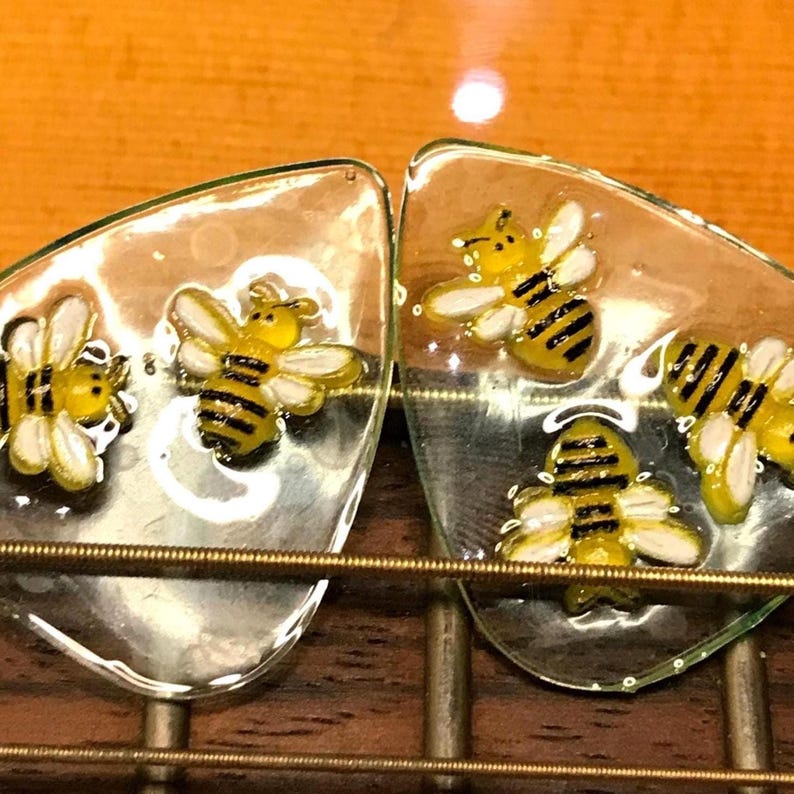 Guitar Pick Handmade Bee Art Craft Accessories Rock Guitarist Musician ...