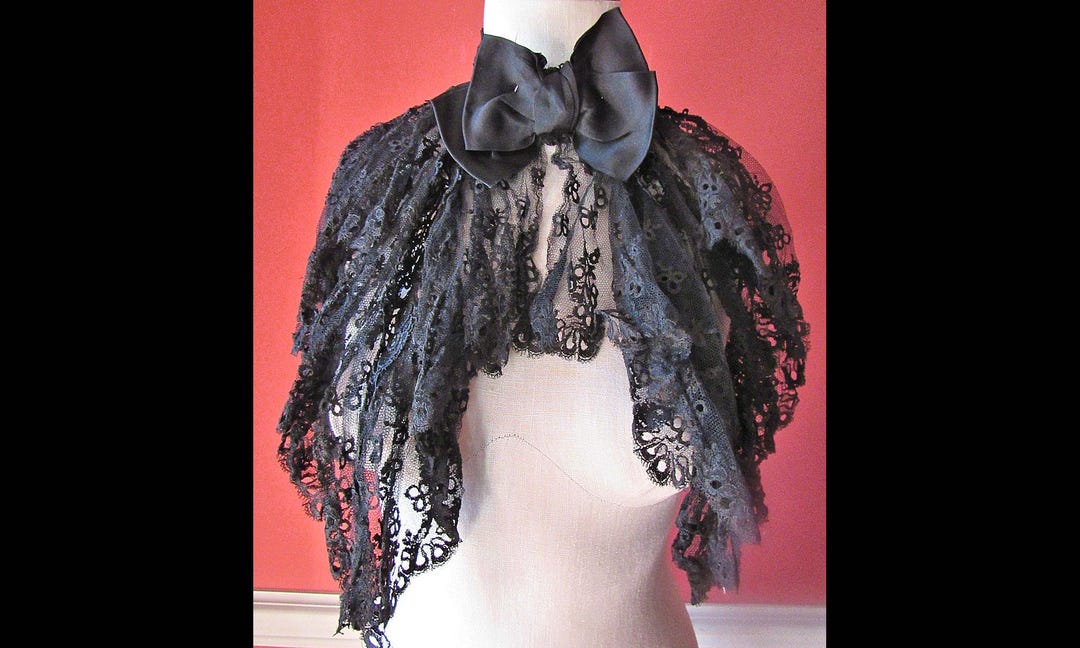 Antique Vintage 1880 Clothier Estate Black Lace Mourning Shawl Capelet ...