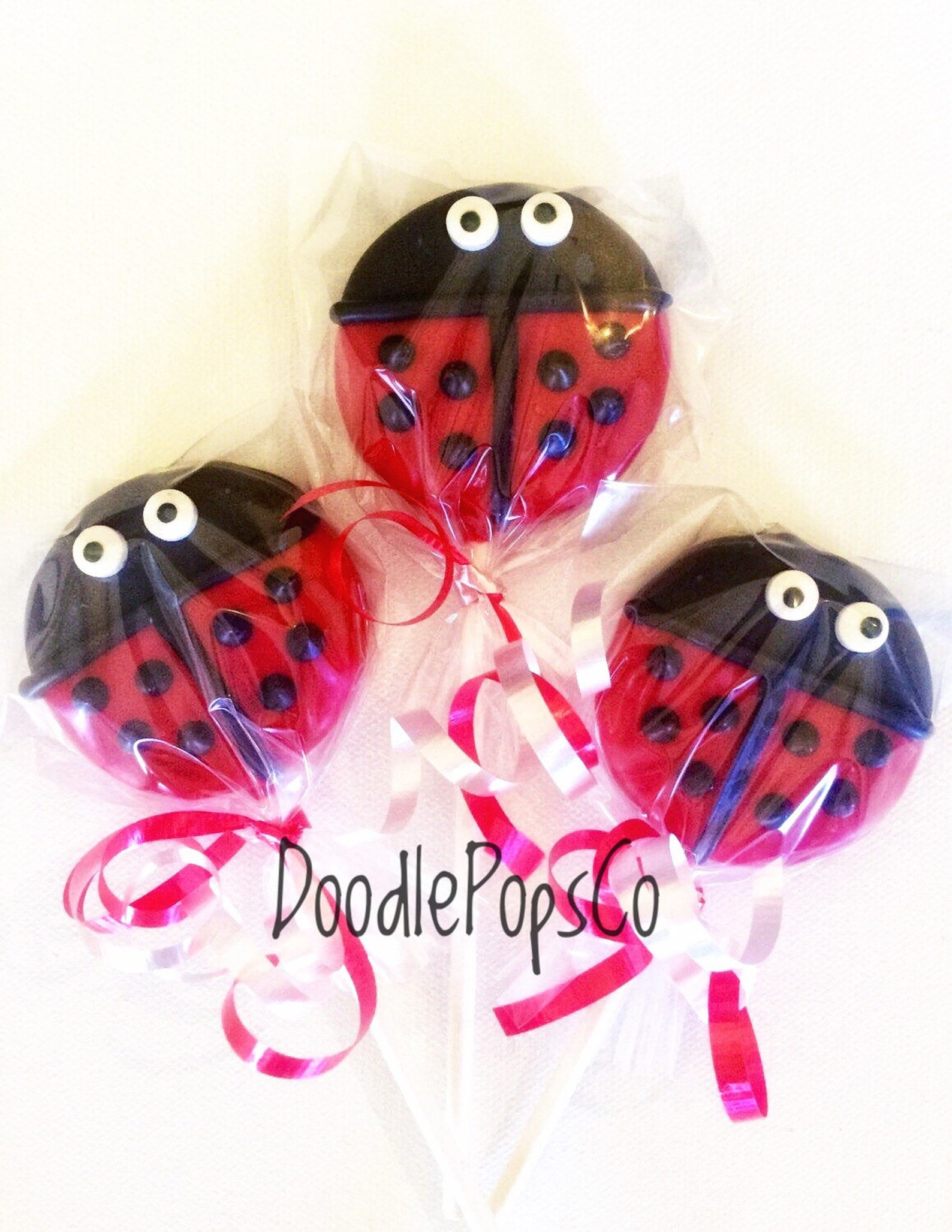 Ladybug Oreo Cookie Pops / Party Favor / Girls Birthday / Baby - Etsy