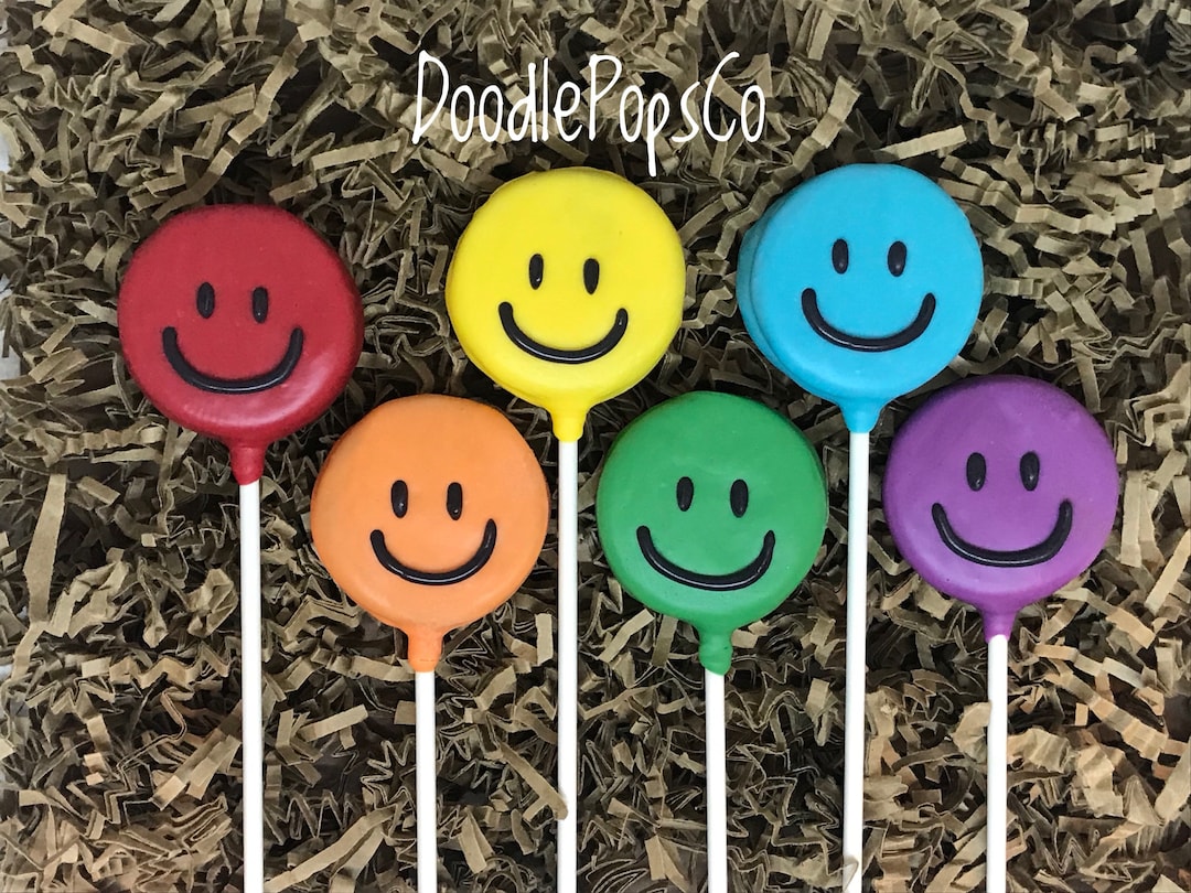 Smiley Face Oreo Cookie Pops / Happy Face Cookies / Birthday Party ...
