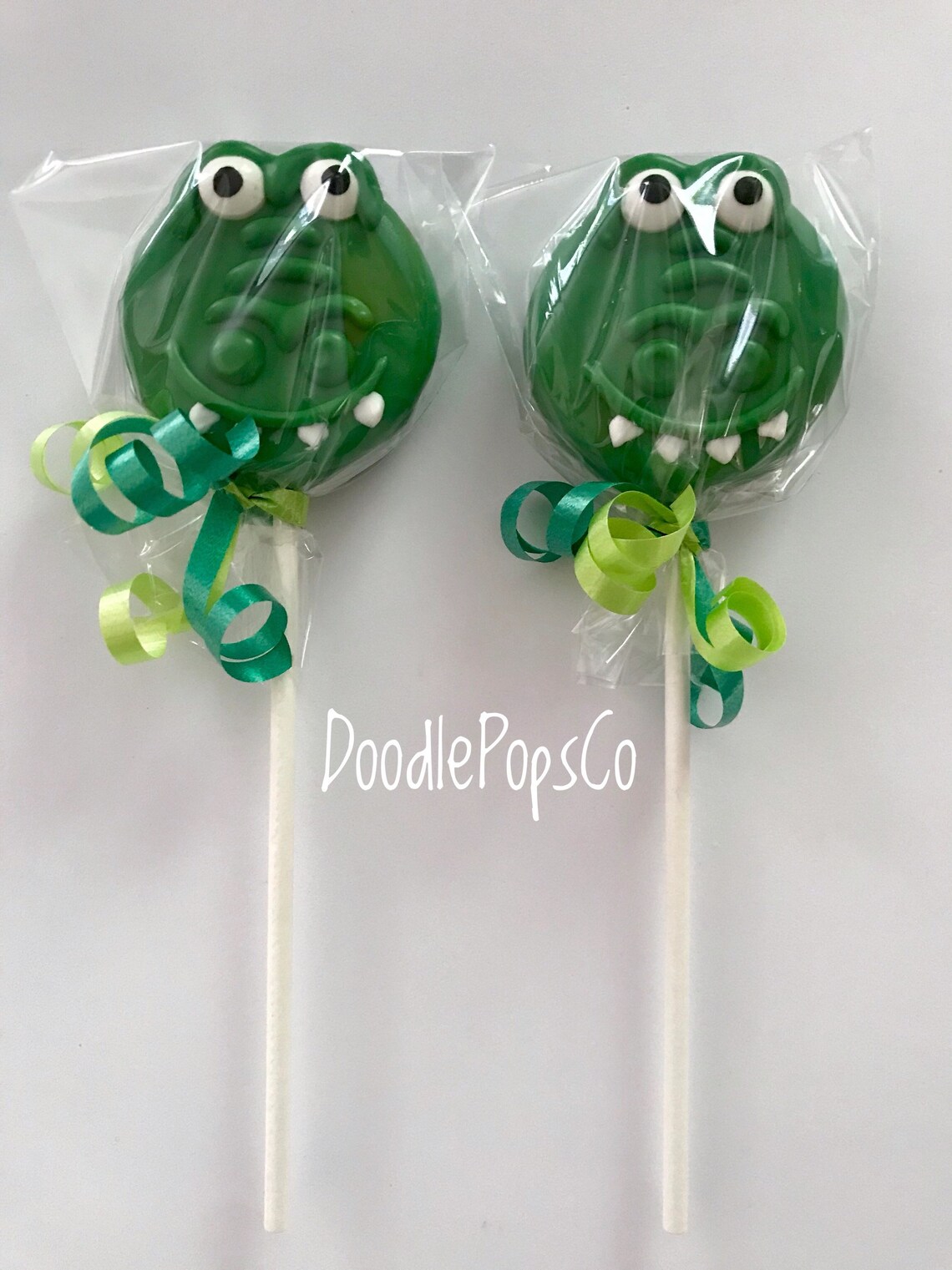 Alligator Oreo Cookie Pops - Crocodile Birthday Party Favors, One Dozen ...