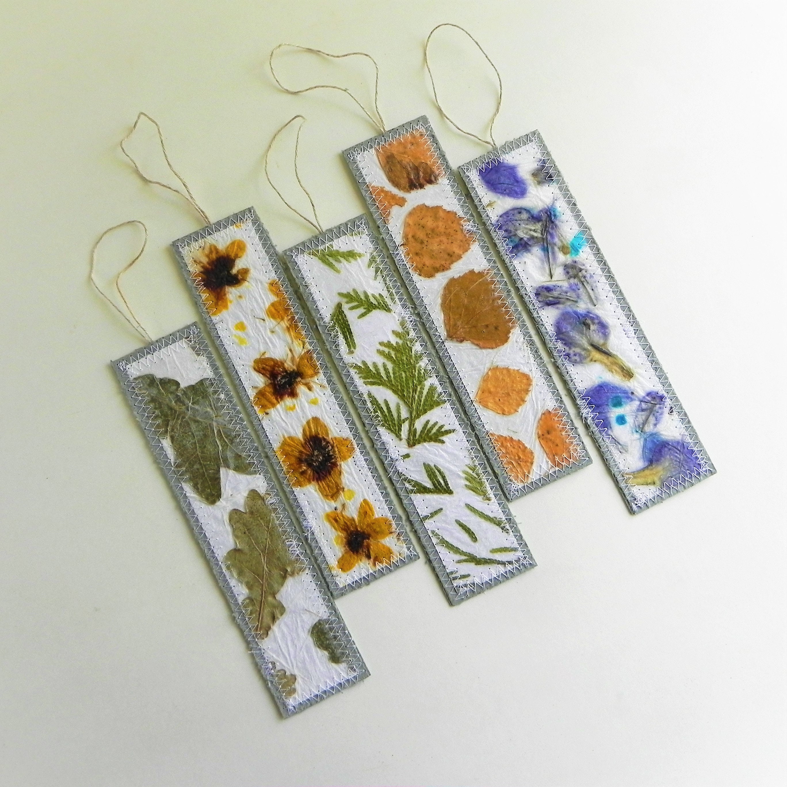 Recycled paper bookmark set unique flower in vintage style | Etsy