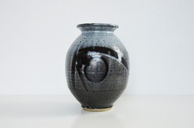 Vintage 1980s WAYNE NGAN Studio Pottery Vase With Brushwork - Etsy Canada
