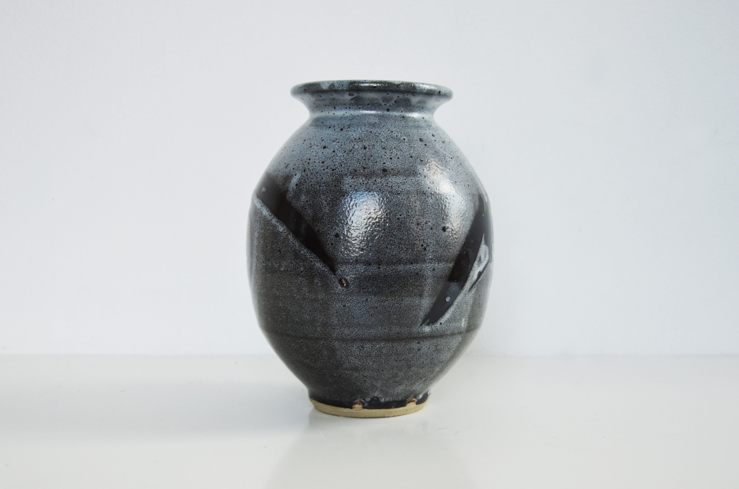 Vintage 1980s WAYNE NGAN Studio Pottery Vase With Brushwork - Etsy