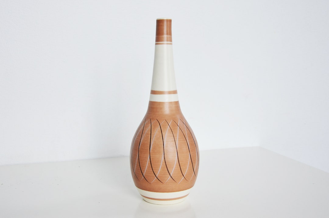 Vintage 1950s POOLE, ALFRED READ Early "freeform" Hand-painted Bud Vase ...