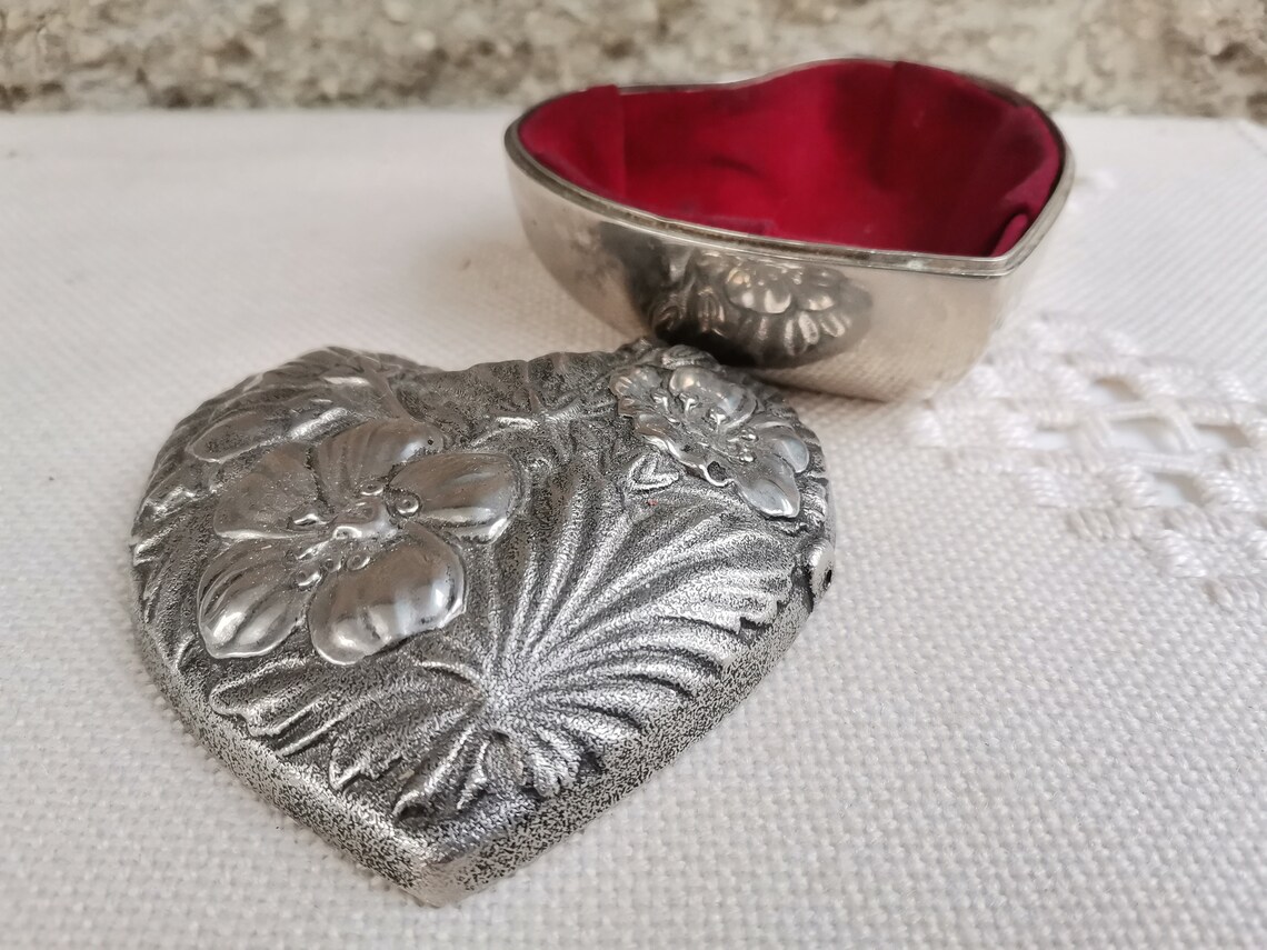 Vintage Heart Jewelry Box Silver Plated Metal Heart Box - Etsy
