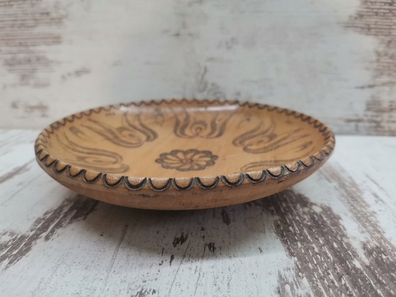 Vintage Small Wooden Plate Hand Pyrographed Decorative Plate - Etsy