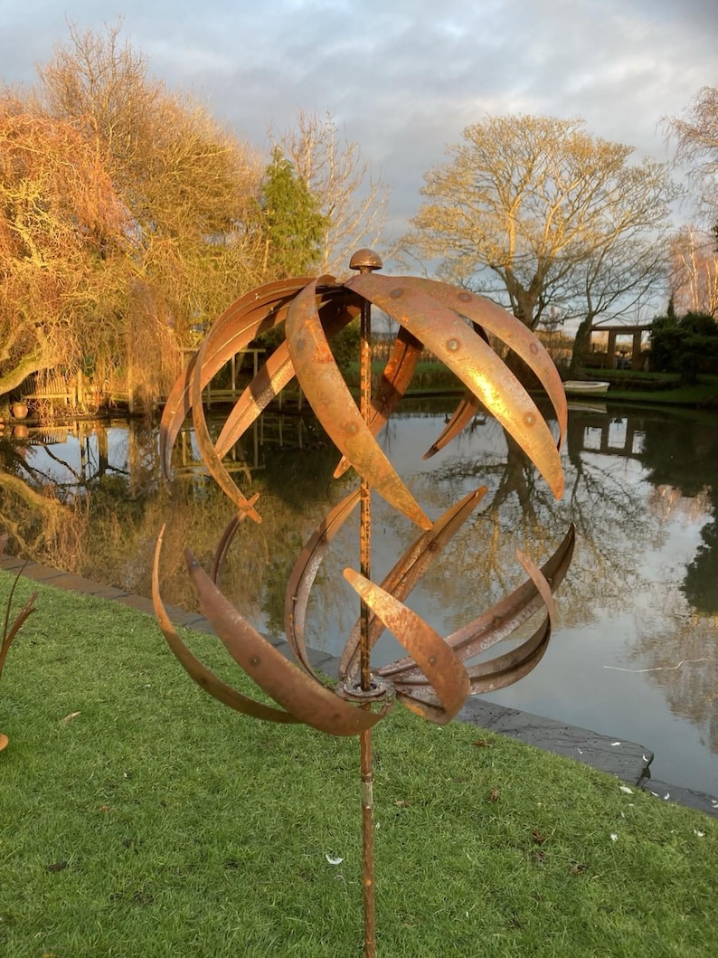 Tall Metal Garden Rusty Kinetic Wind Sculpture Spinner Stake Ornament ...