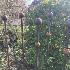 Set of 5 X 1.5m Tall Rusty Metal Multiple Ball Heavy Duty Tree Garden ...
