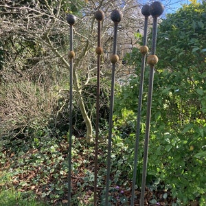 Set of 5 X 1.5m Tall Rusty Metal Multiple Ball Heavy Duty Tree Garden ...