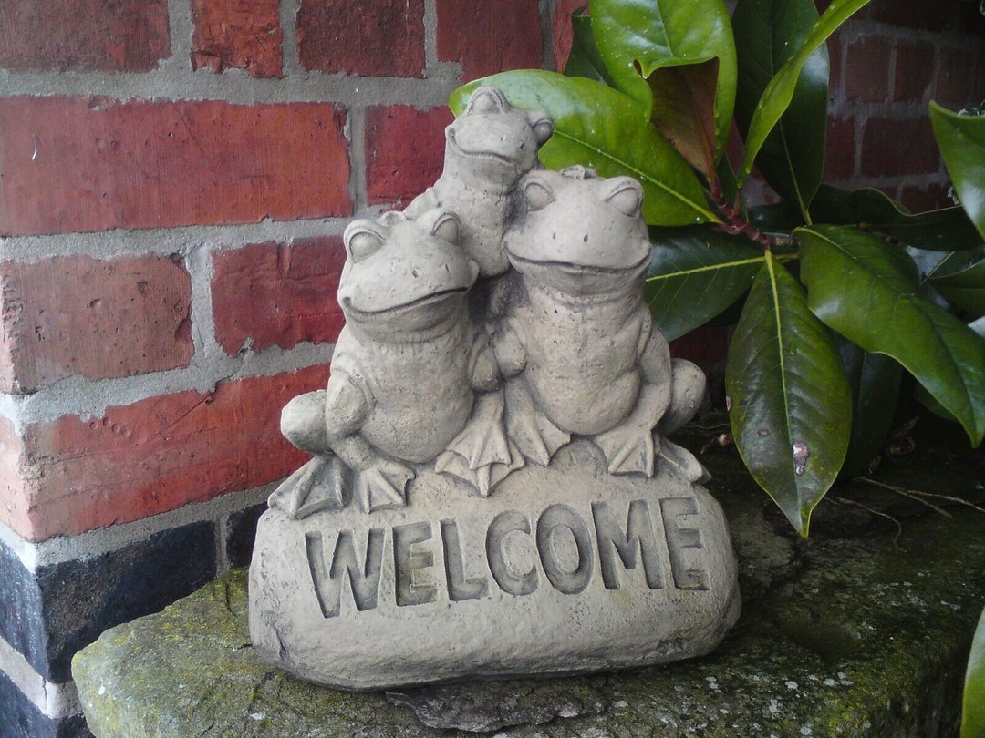 Reconstituted Stone Welcome Frogs Sign Ornament - Etsy