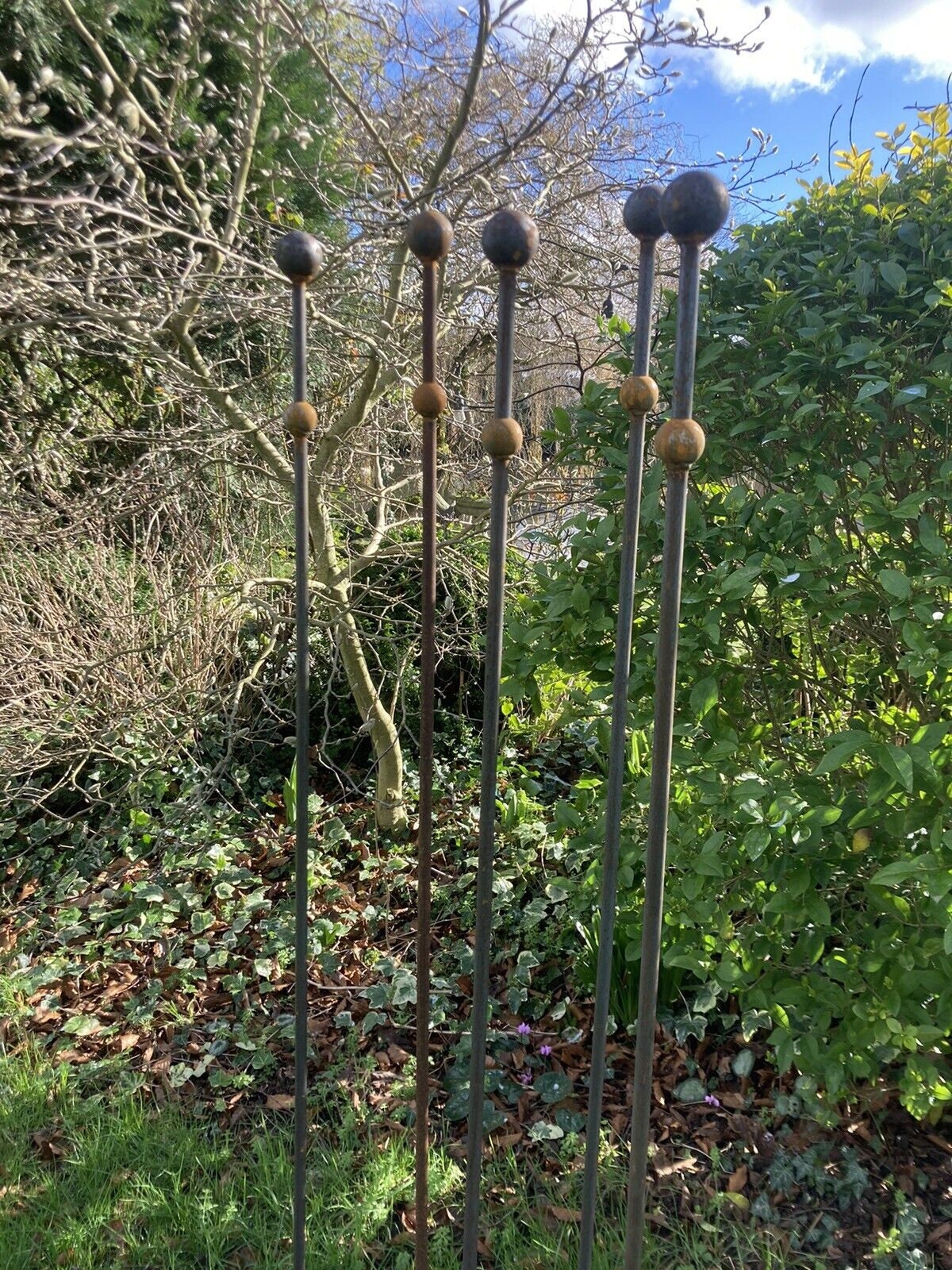 Set of 5 X 1.5m Tall Rusty Metal Multiple Ball Heavy Duty Tree Garden ...