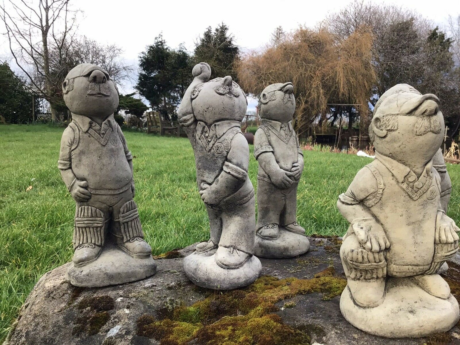 Stone Garden Set of 6 Cricket Player Ornaments - Etsy UK