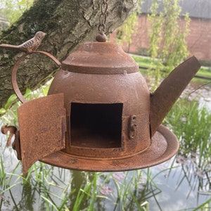 Garden Hanging Rusty Metal Teapot Bird House / Feeder - Etsy UK