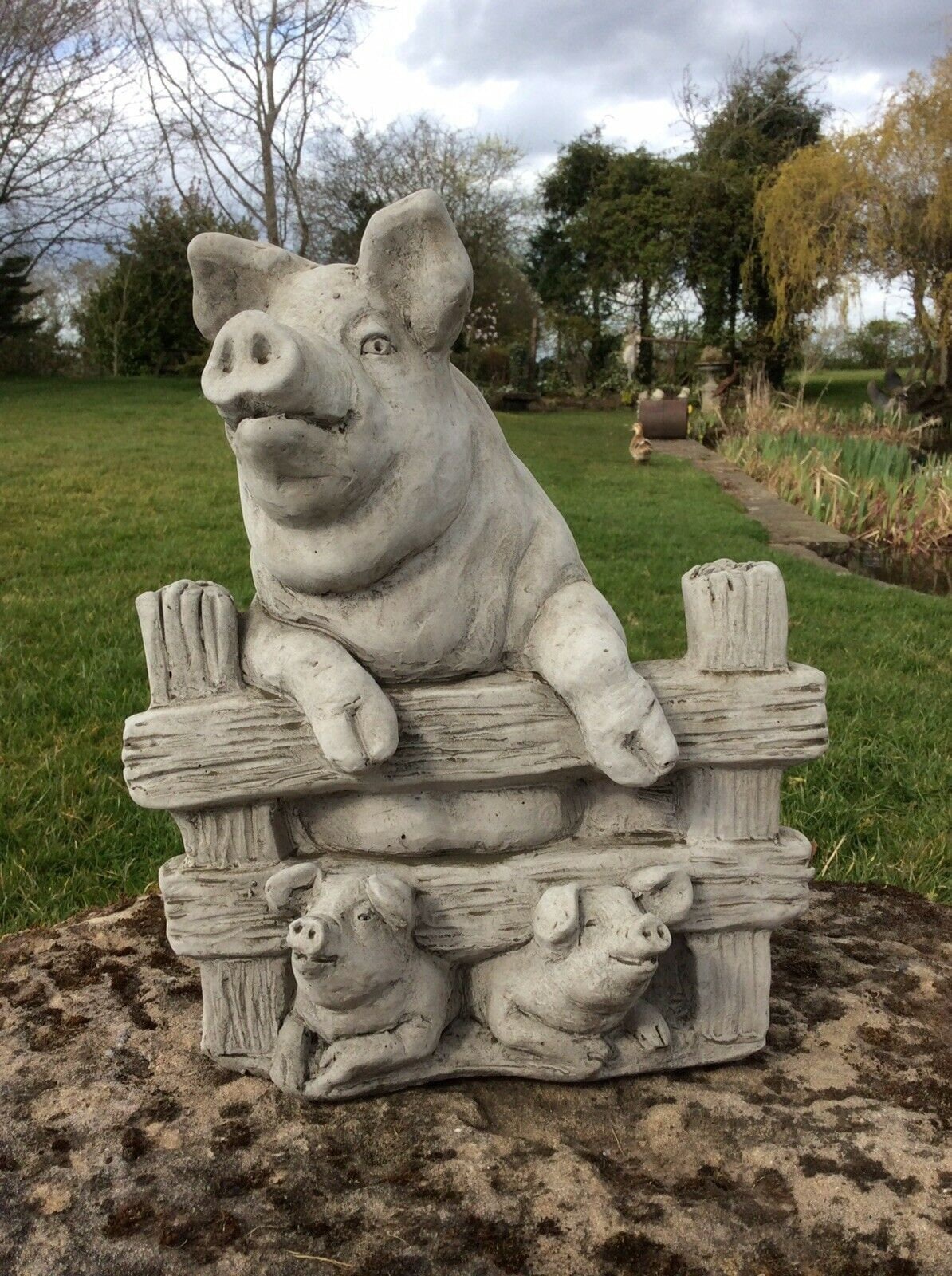Reconstituted Stone Garden Pig and Piglets Family Statue Ornament - Etsy UK