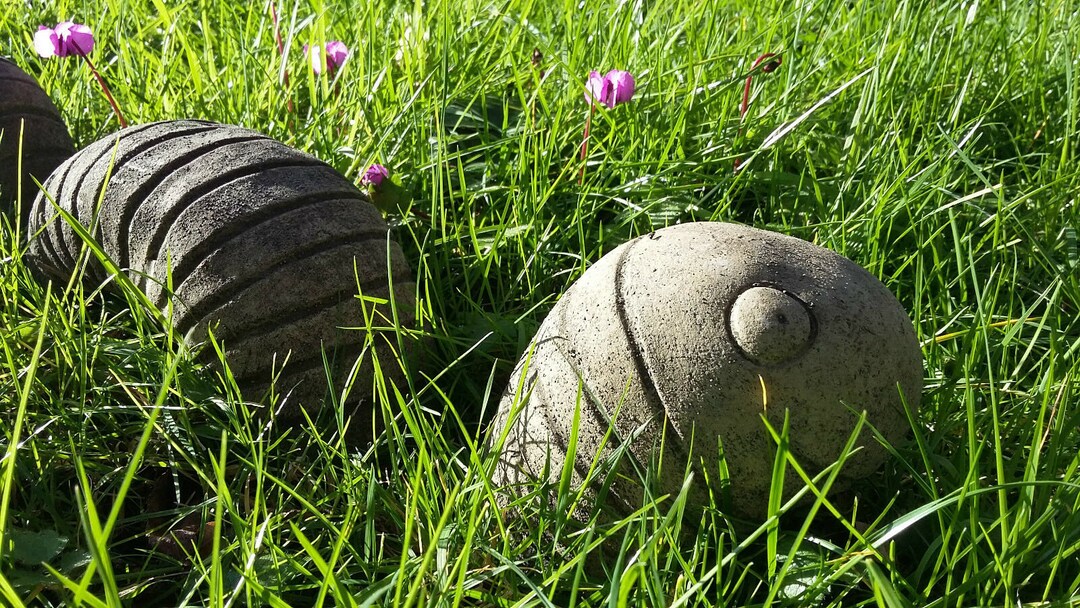 Reconstituted Stone Lawn Worm Ornament - Etsy UK
