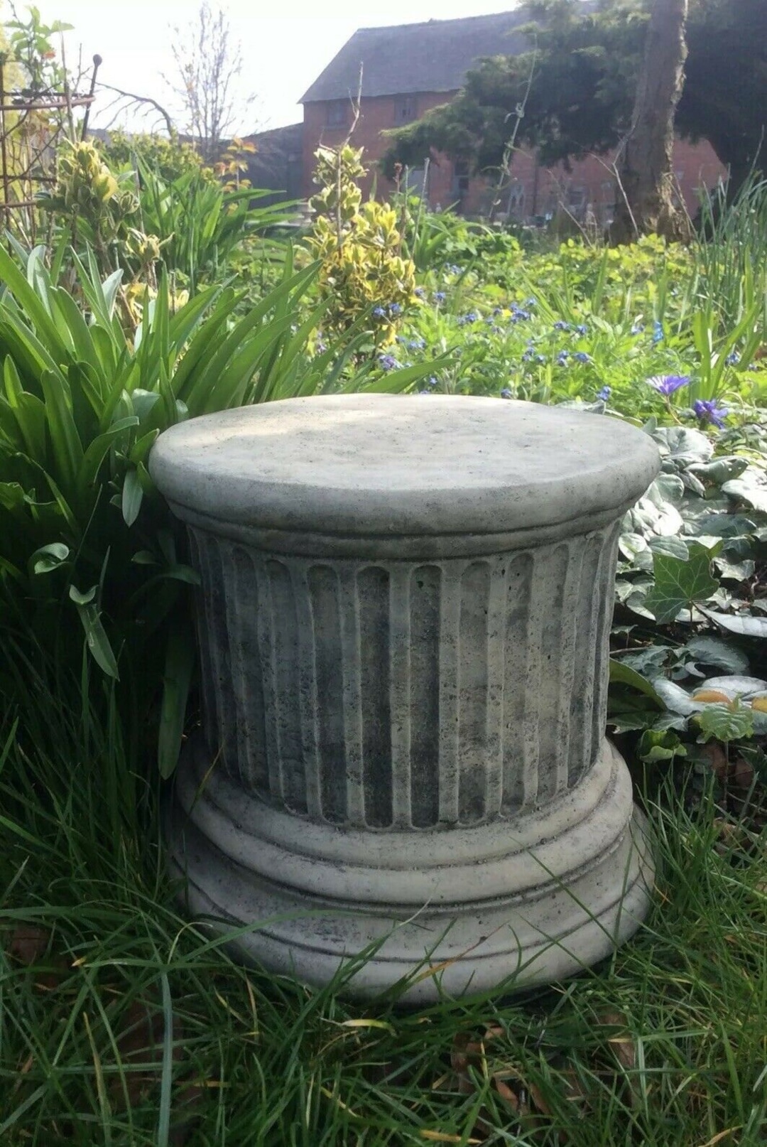 Reconstituted Stone Garden Round Plinth Ornament - Etsy UK
