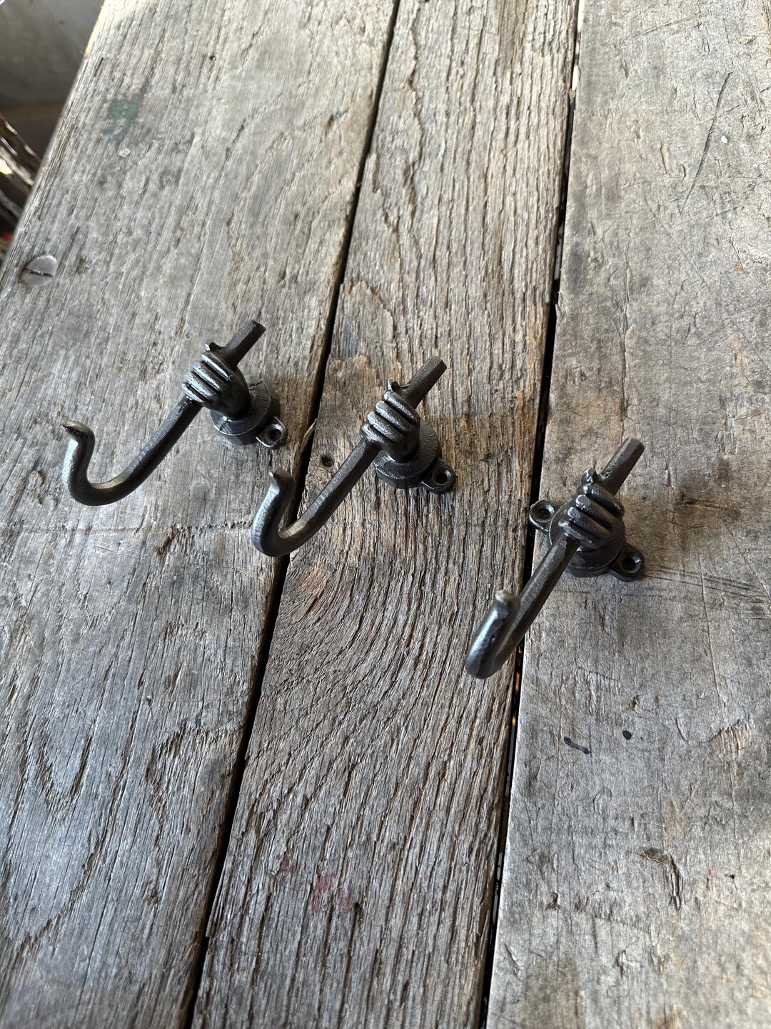 Set of 3 Iron Hand Holding Hook - Unique Hanging Hook - Etsy