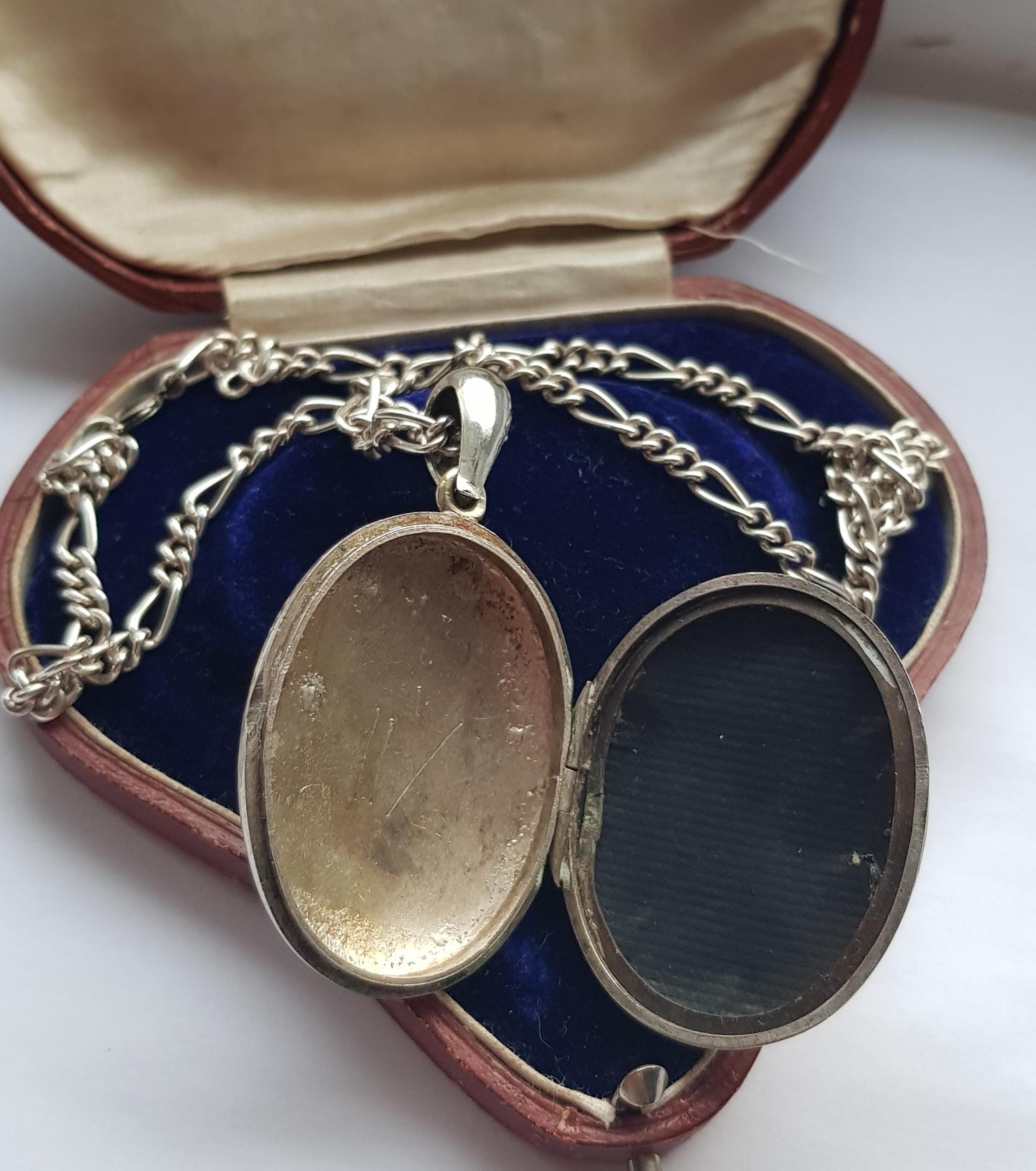 Antique Victorian Sterling Silver Locket | Antique Victorian Foliate ...