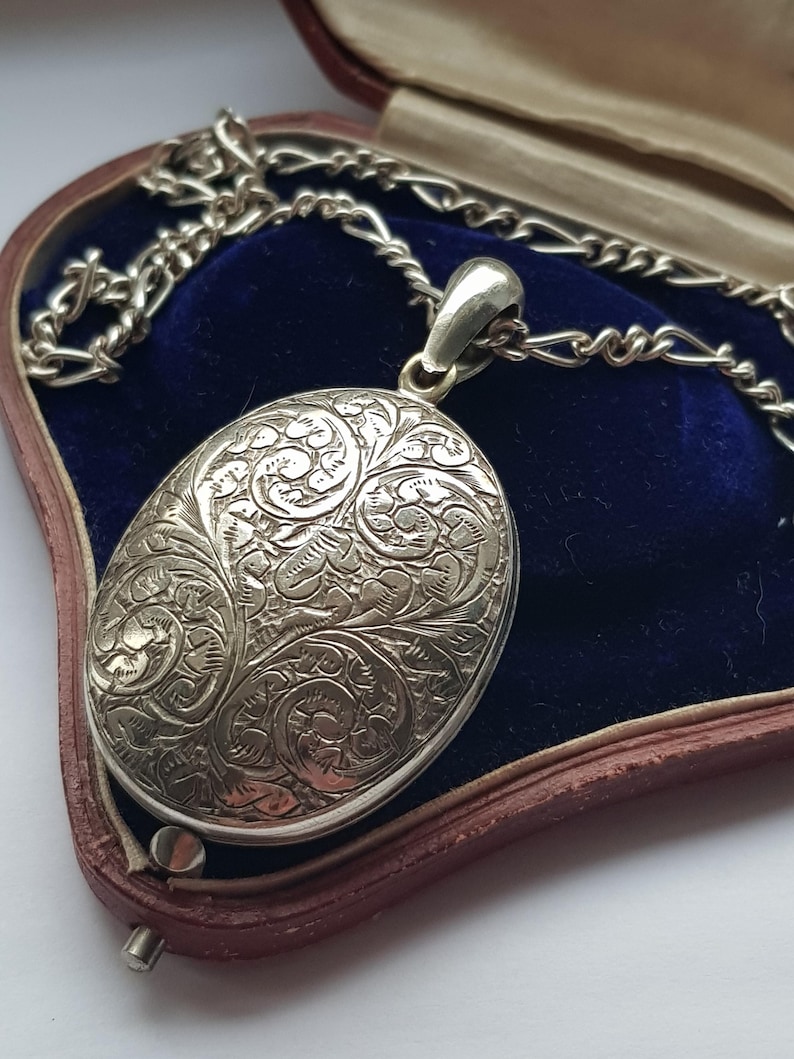 Antique Victorian Sterling Silver Locket | Antique Victorian Foliate ...