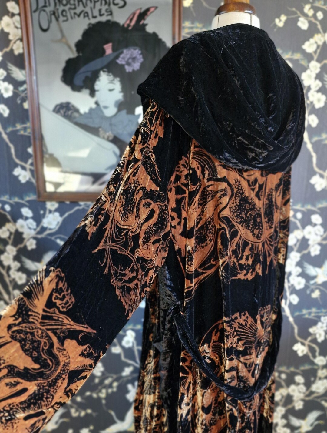 Antique Silk Velvet Robe-1920s to 30s Silk Velvet Hooded Robe-early Art ...