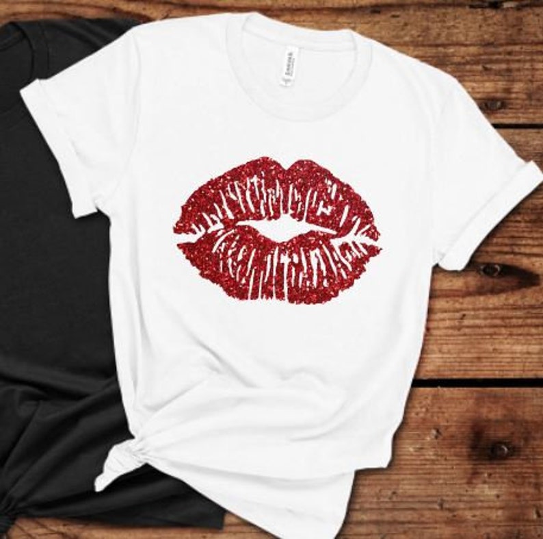 Large Lipstick T Shirt Large Glitter Lips Smooching Lips Etsy