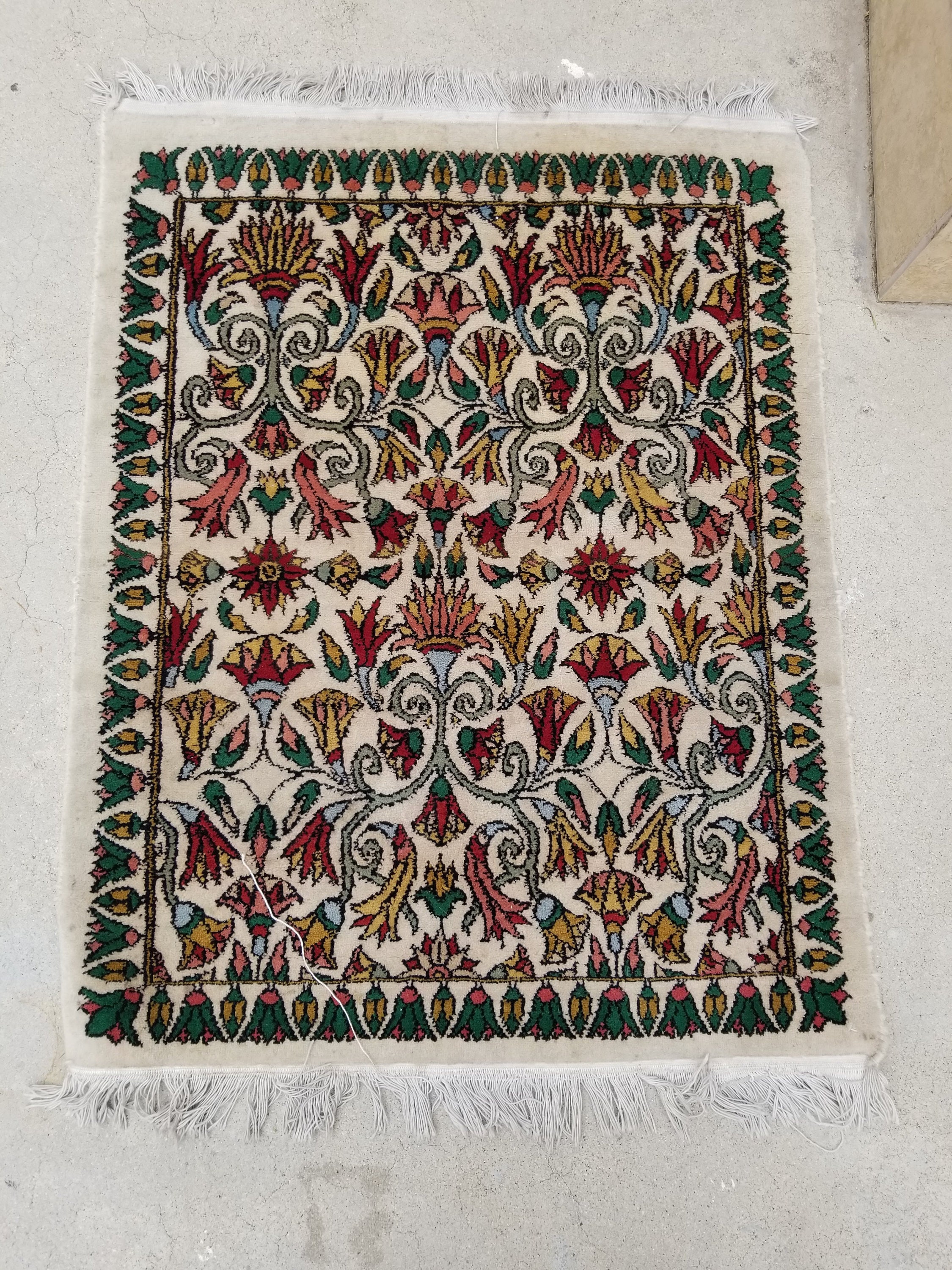 2'4 X 3'1 Vintage Scatter Rug / Small Vintage Rug / - Etsy