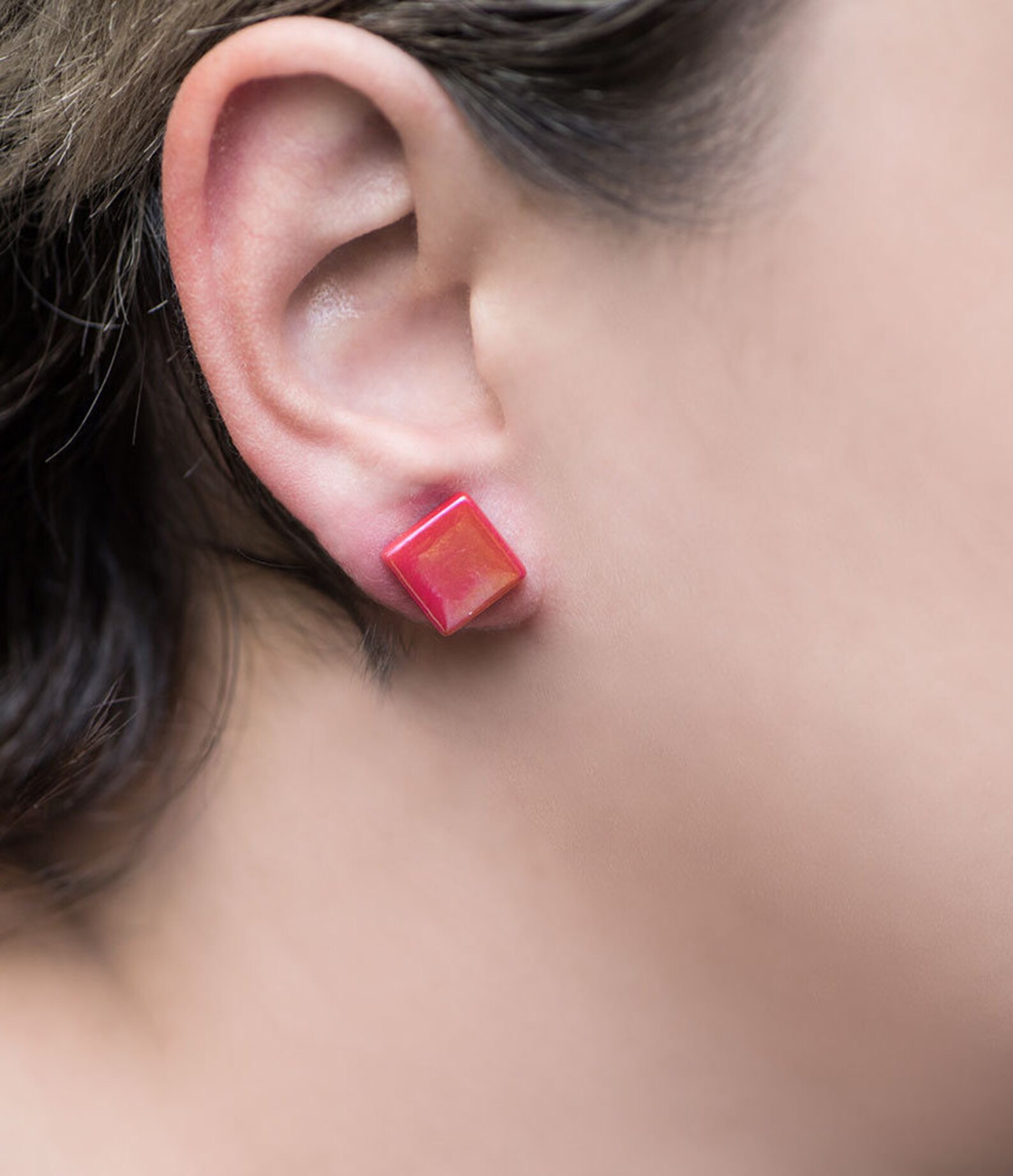 Red Earrings Stud, Small Stud Earrings, Iridescent Red Earrings, Glass ...