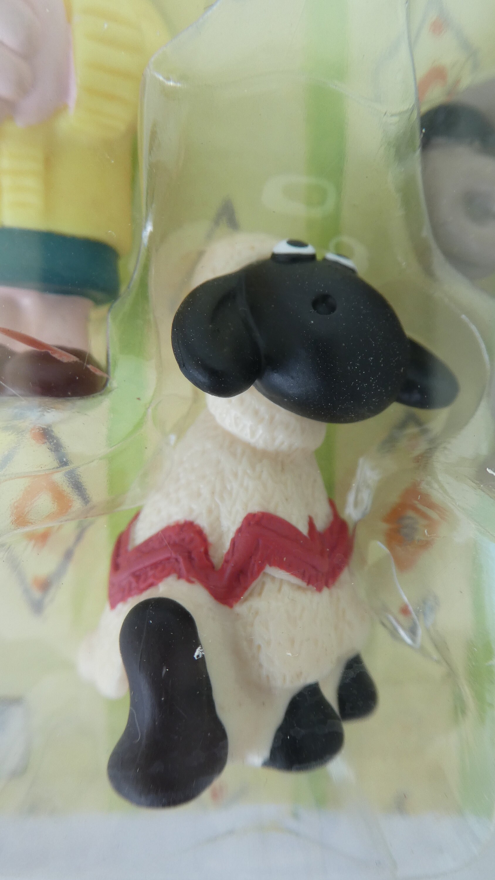 WALLACE AND GROMIT 1989. Two Sets of Figurines in Original Blister Pack ...