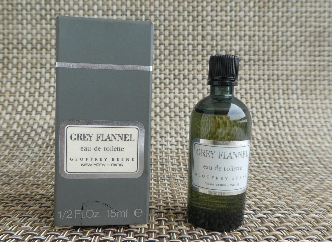 Grey Flannel by Geoffrey Beene 1975. Miniature Eau De Toilette 15mls ...