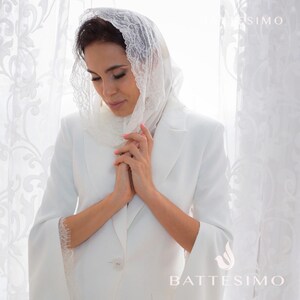 Lace Chapel Veil Mantilla: Catholic Church Veil - Etsy