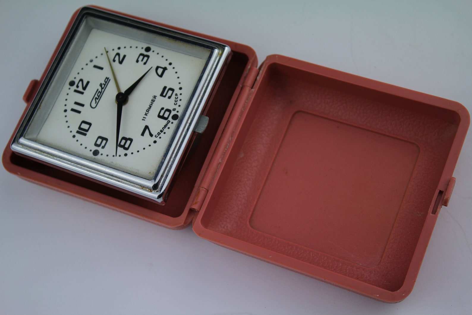 Working Soviet Alarm Clock. Desk Clock USSR. Vintage Clock | Etsy