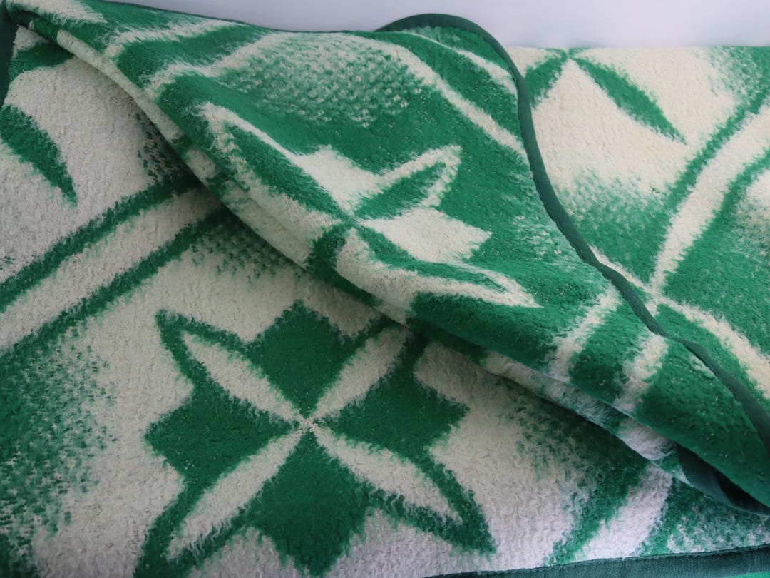 180x140 Cm Vintage Wool Blanket, Ussr Coverlet, Vintage Heavy Covering ...