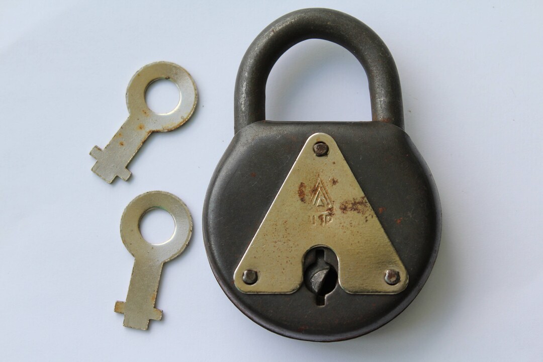 Vintage Soviet Padlock. Padlock With Key. USSR Working Padlock. Iron ...