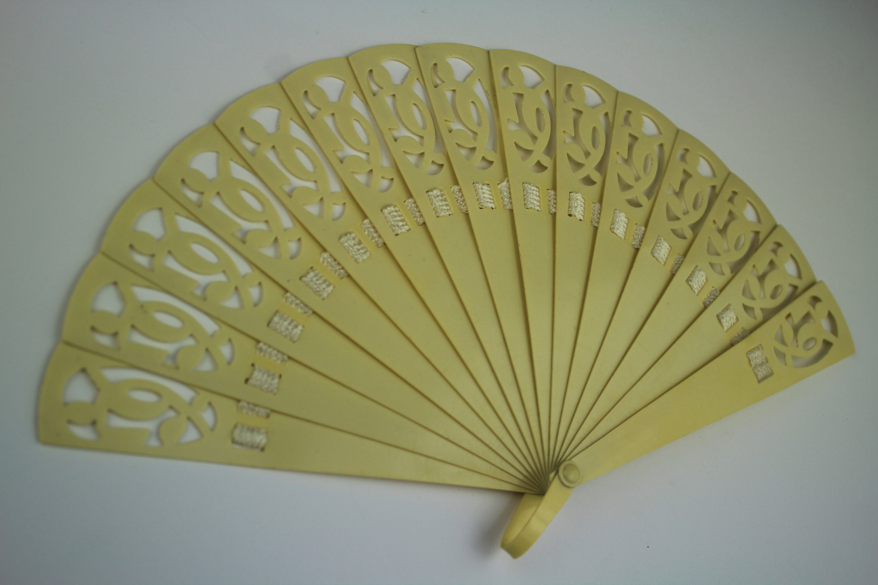 Vintage Ladies Folding Fan Plastic Fan Vintage Fashion - Etsy