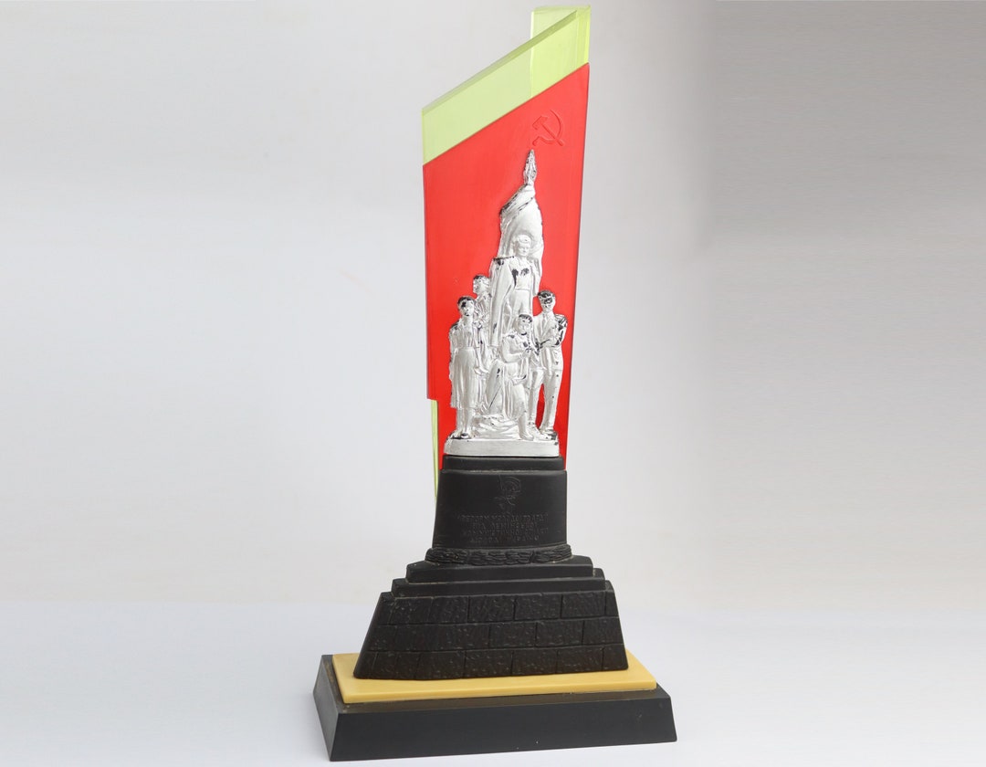 Rare Soviet Desk Souvenir-monument of Young Guard Souvenir - Etsy