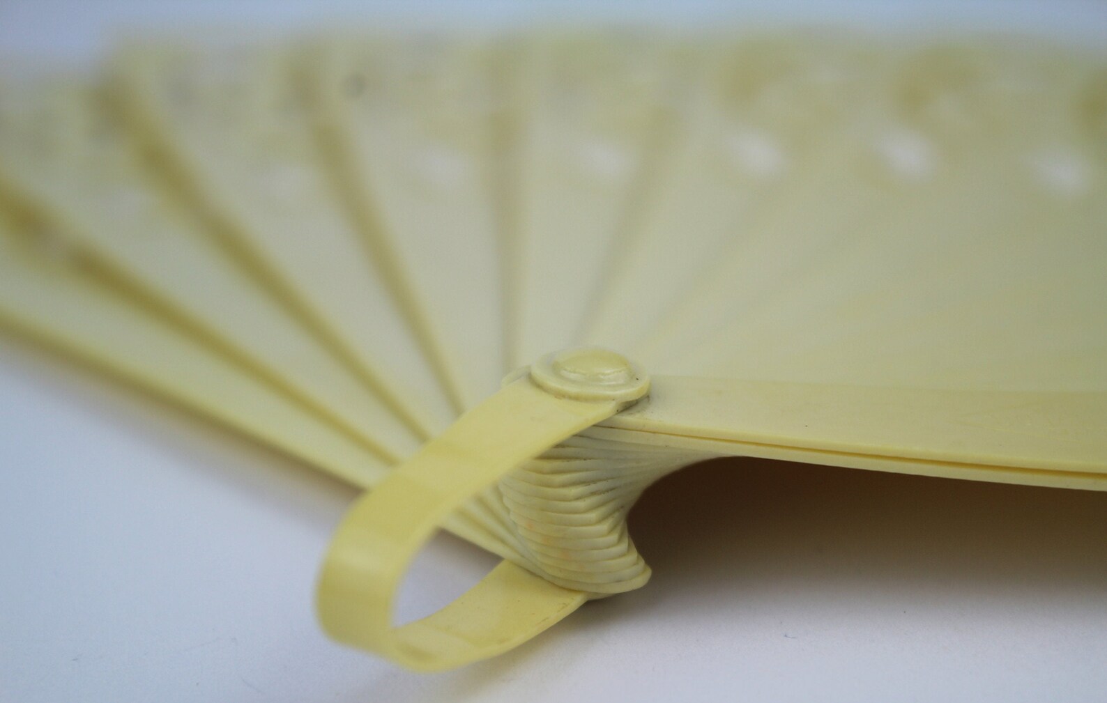 Vintage Ladies Folding Fan Plastic Fan Vintage Fashion - Etsy