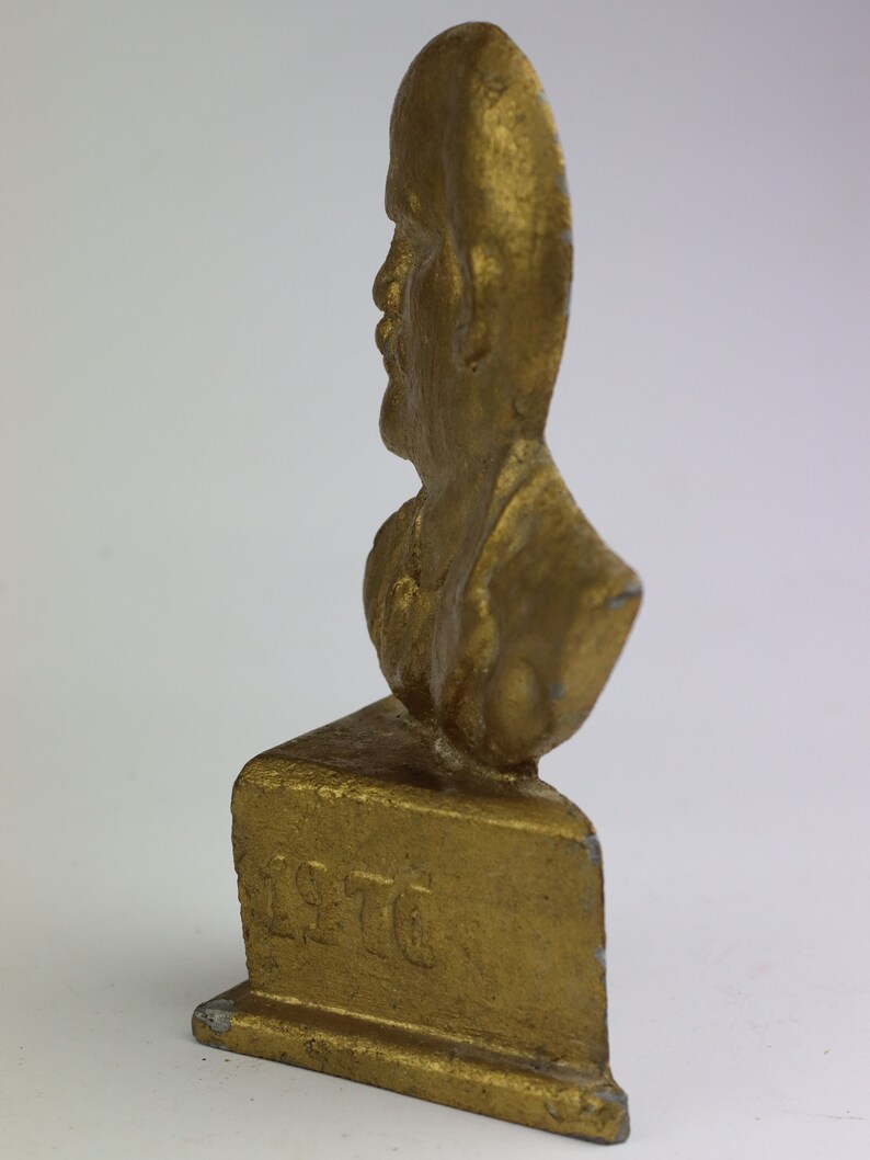 1970 Bust of Lenin. Profile of Lenin. Vintage Souvenir. Memorabilia ...