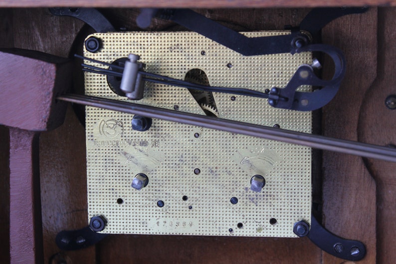 Soviet Striking clock VESNA. Mantel clock . Desk clock USSR. | Etsy