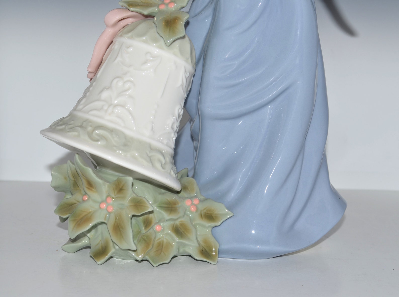O'well Grandeur Noel Collector's Edition Porcelain Angel With Bell 12 1 ...