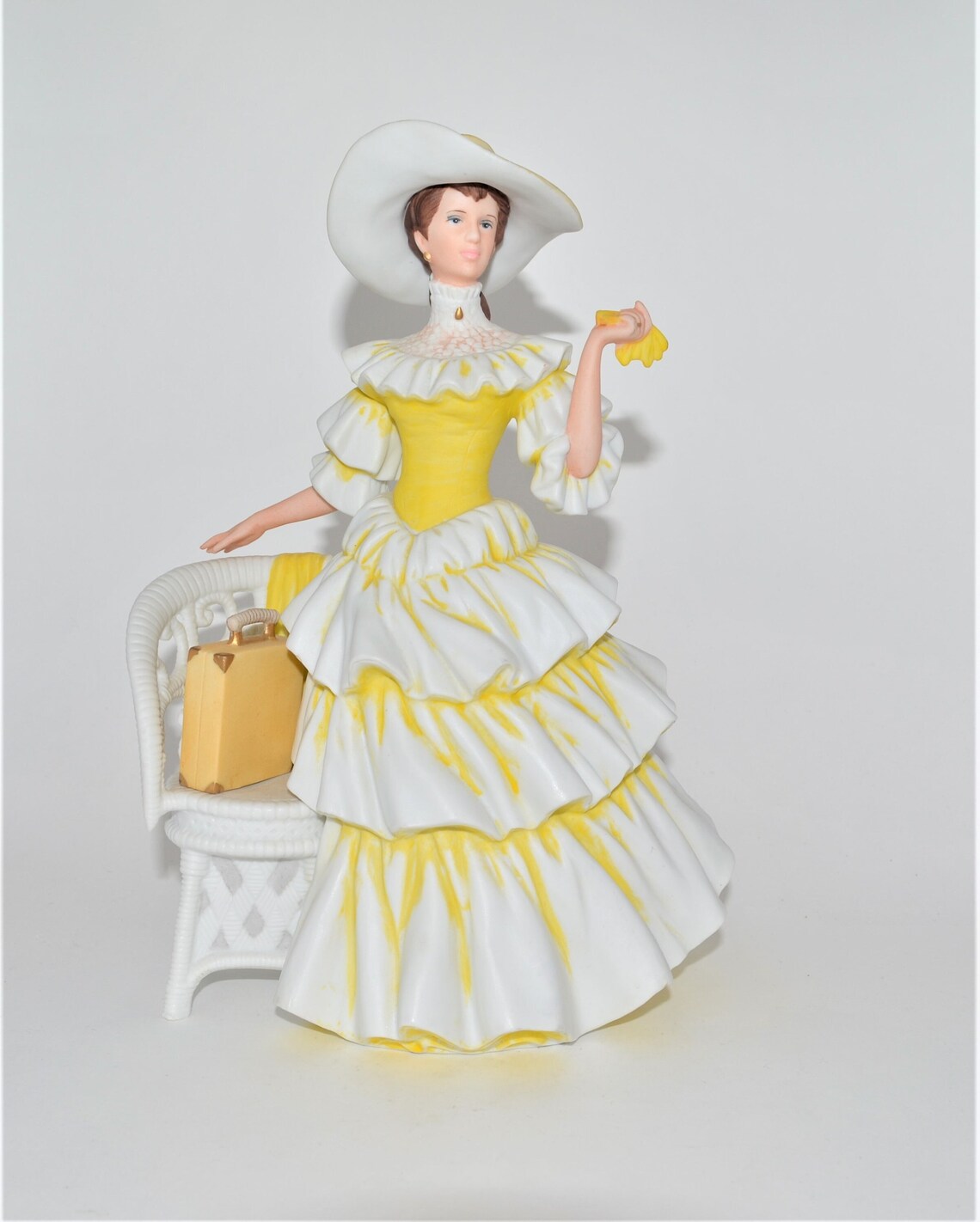 Avon 1990 Starr Presidents Club Mrs Albee Figurine Southern - Etsy