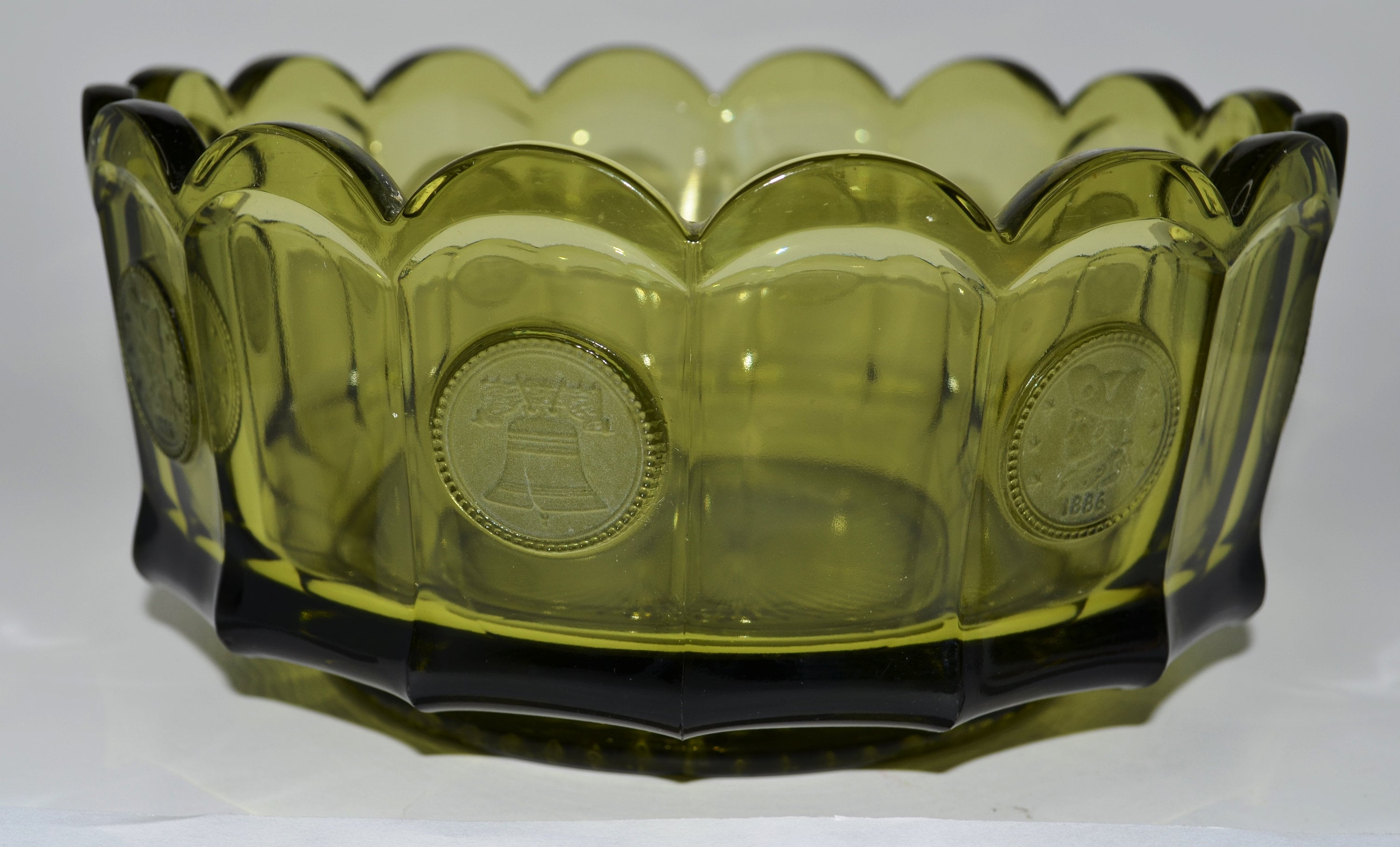 Vintage Fostoria Green Coin Pattern Glass Serving Bowl With Scalloped ...