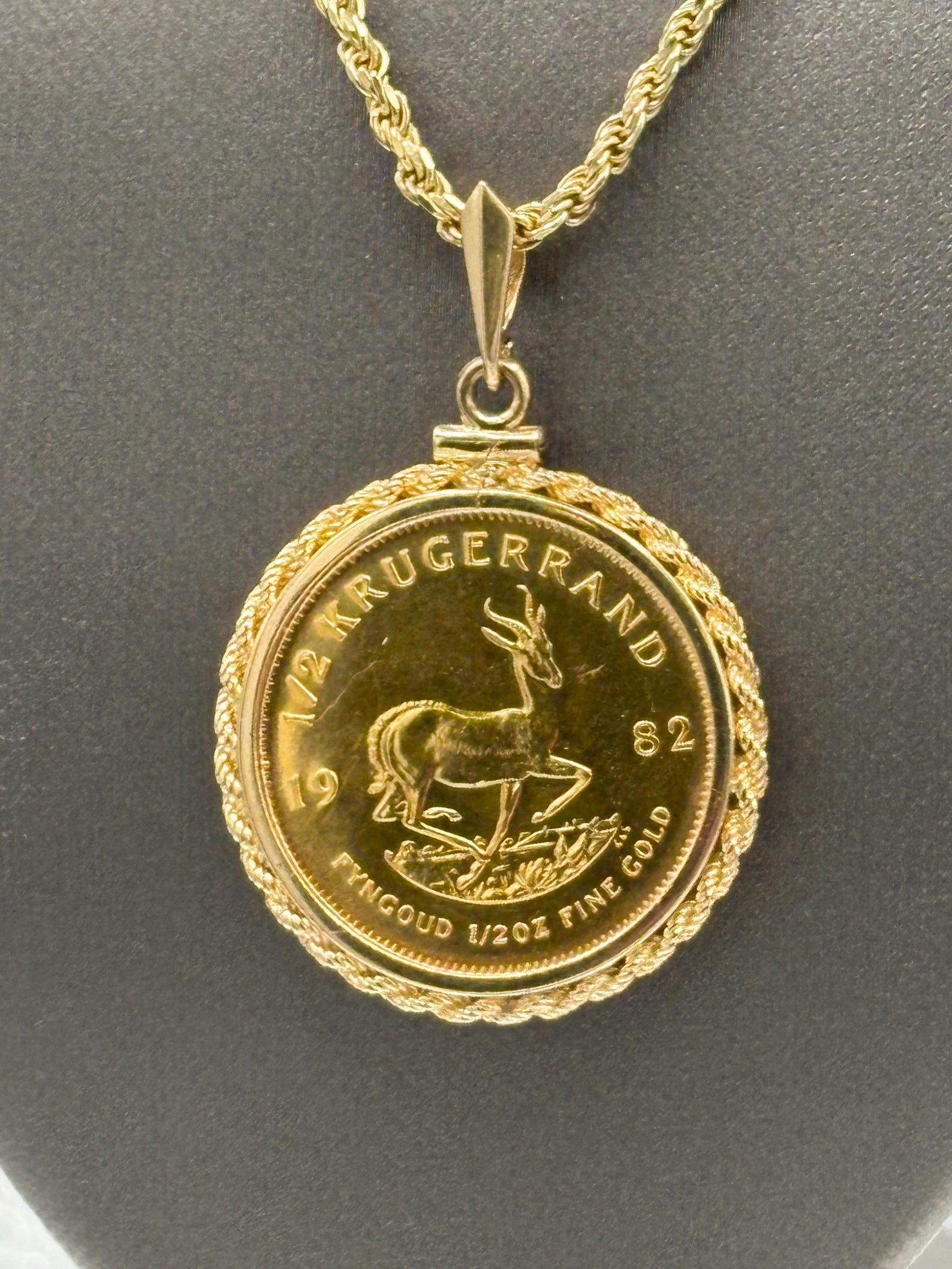 Ladies/gents .999 1/2 Oz Krugerrand Gold Coin and Solid Rope Bezel ...