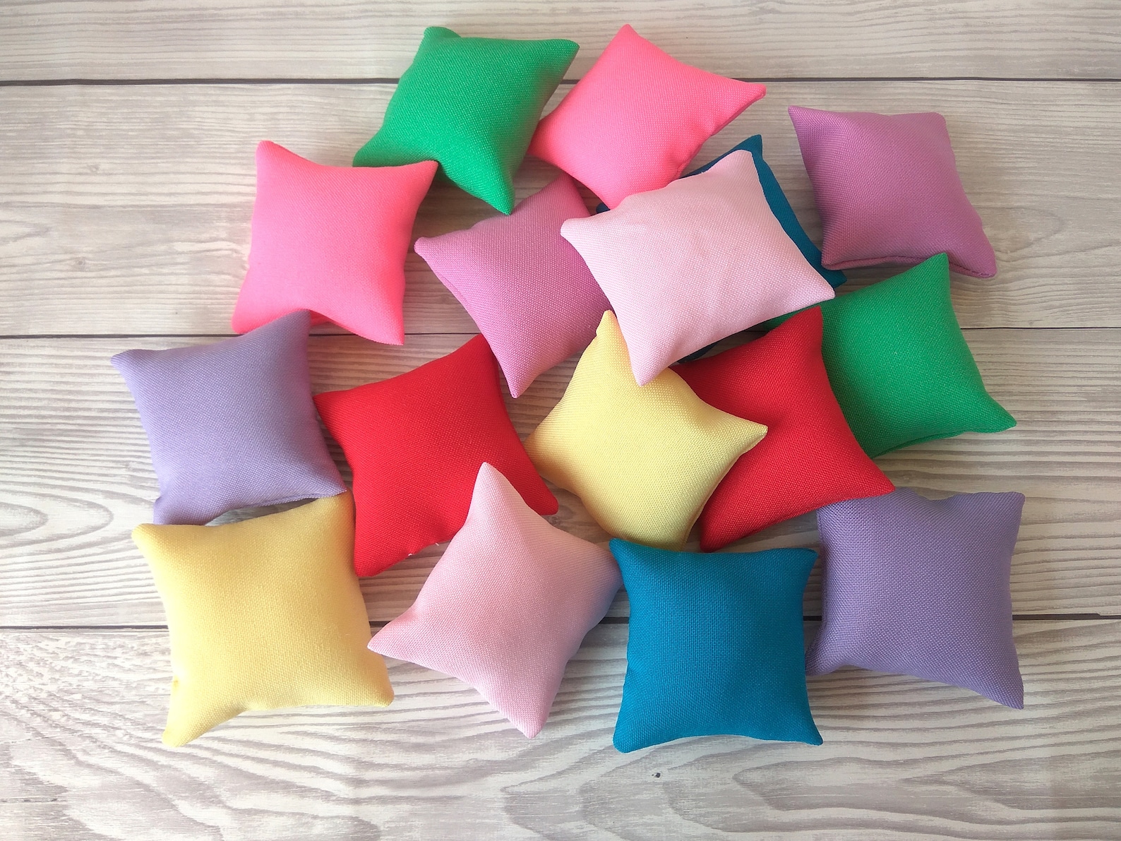 Miniature Pillows Dollhouse Furniture Bedding Throw Cushion BJD Doll ...