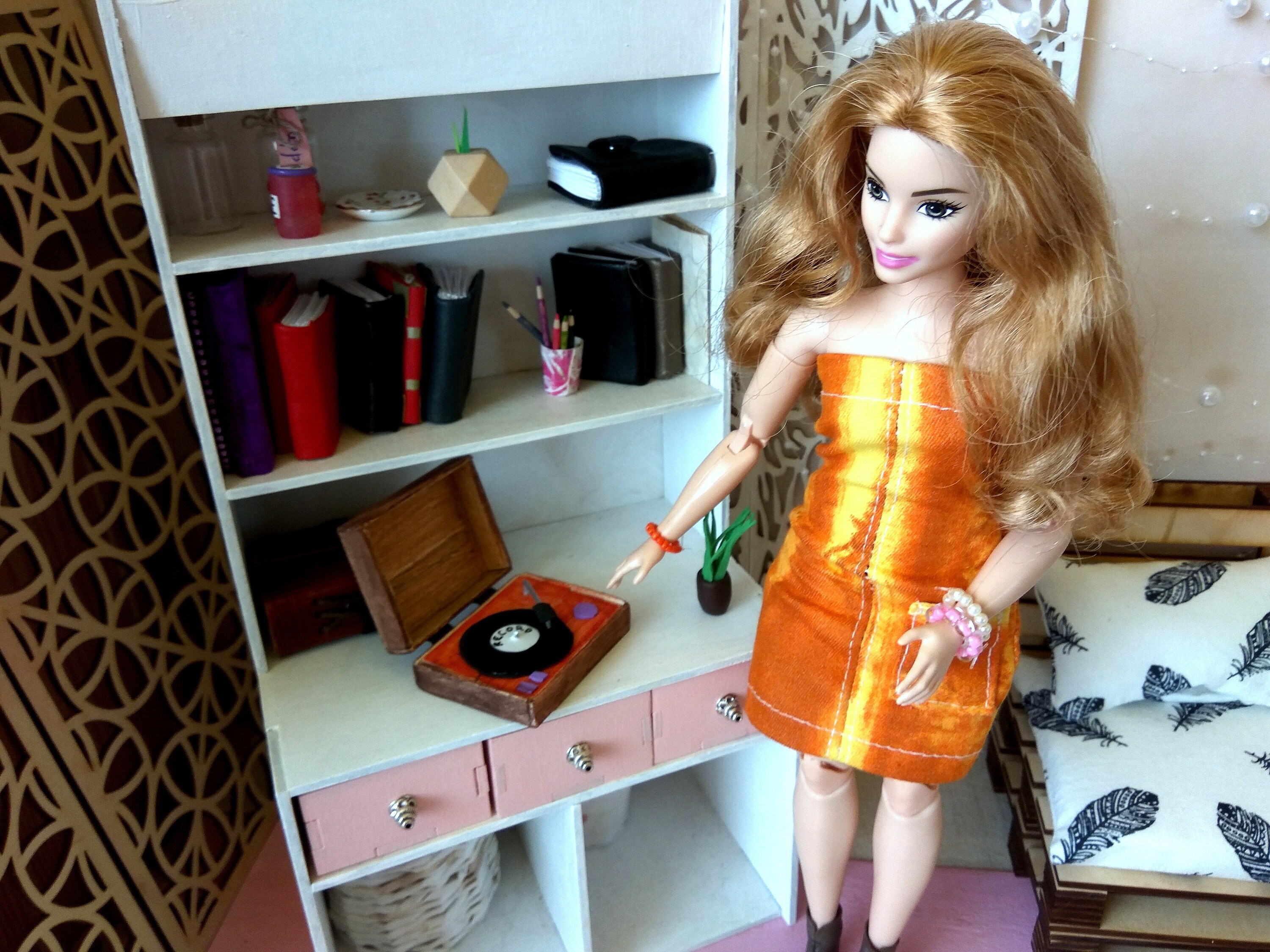 Miniature Record Player With Vinyl Record. 1:6 Scale Dollhouse | Etsy