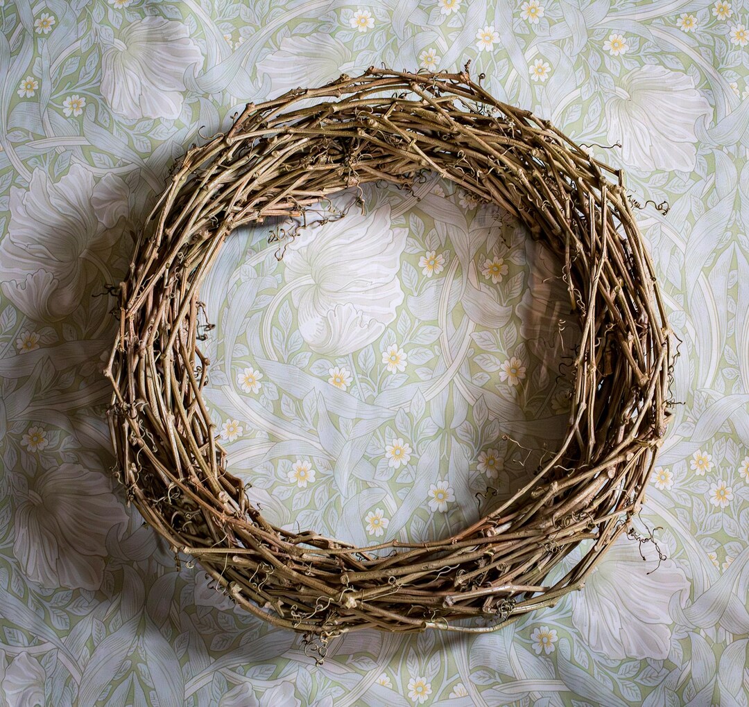 Large Grapevine Wreath - Simple Rustic Wreath Base - 17
