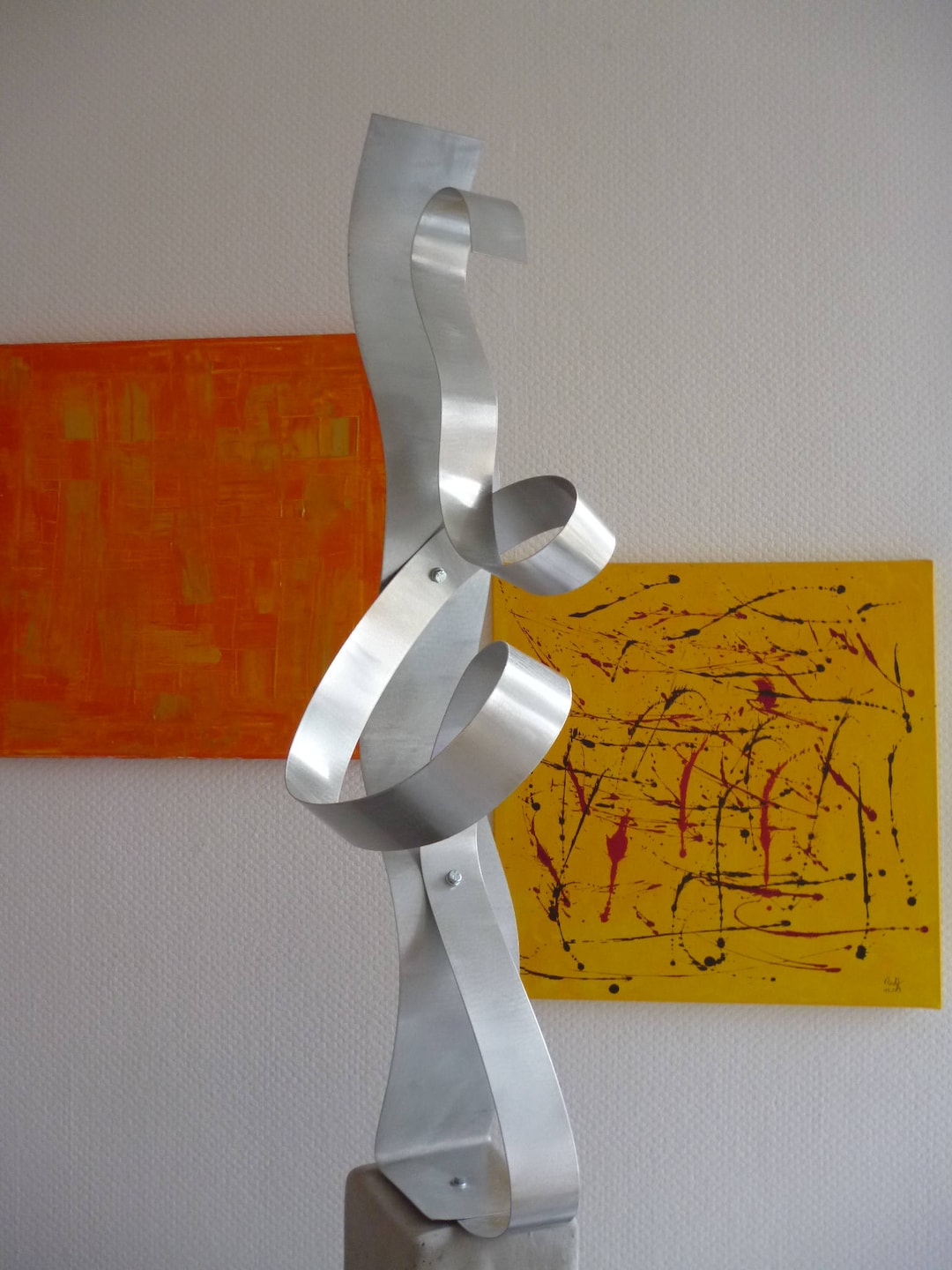 Modern Abstract Aluminum Metal Sculpture Artist Unique jump Sculpture ...