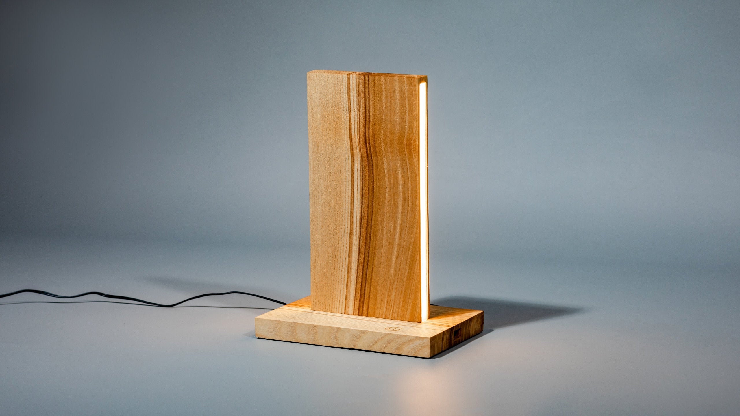 Wooden Table Desk LED Lamp / USB Charger / Modern Minimalist - Etsy