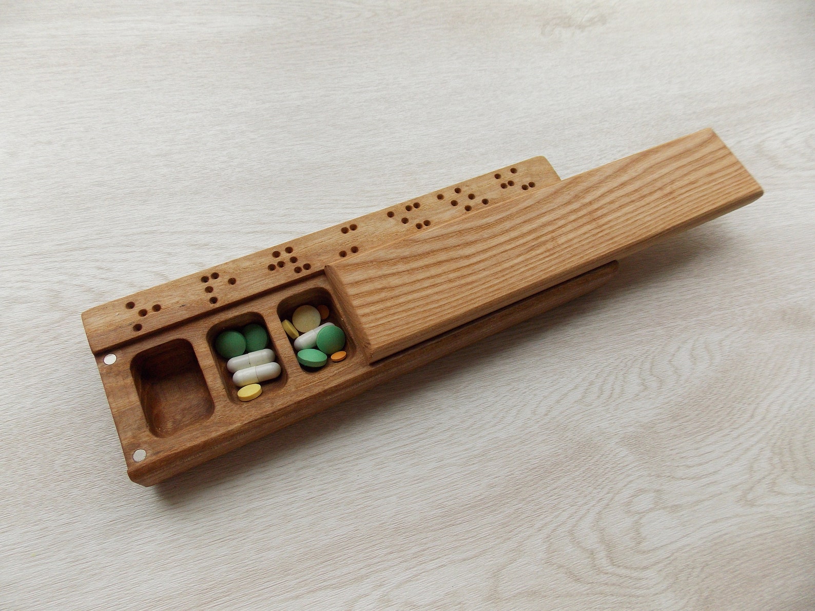 Wooden Weekly Braille Pill Box 7 Day /decorative Travel Pill Box ...